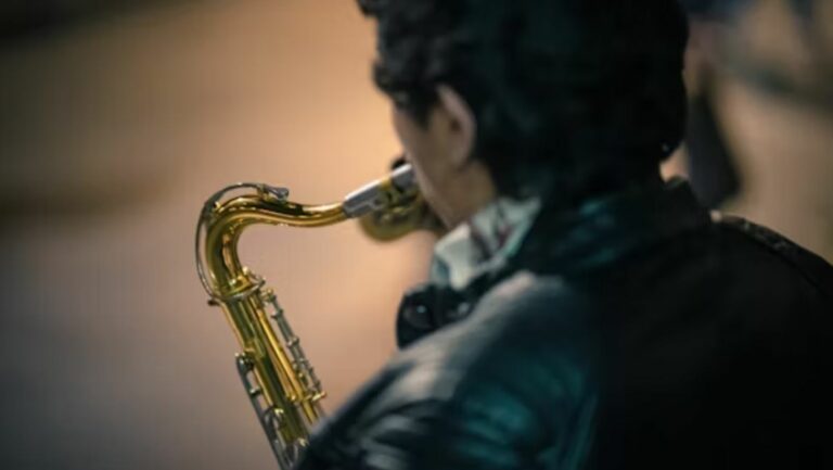 Jazz Vocal Techniques: Improvisation, Phrasing, and Style - Psylent Harmony